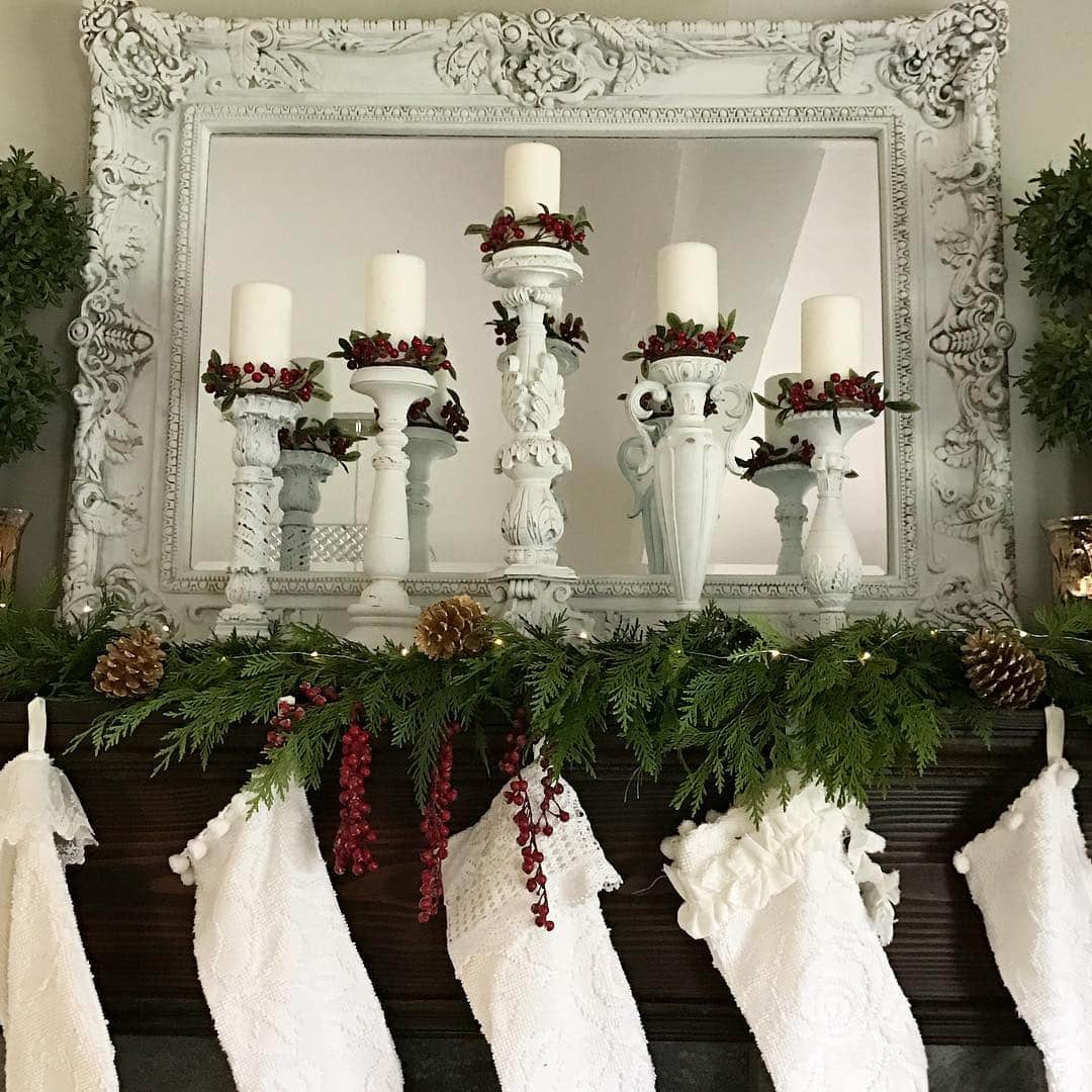 White Farmhouse Christmas – Hallstrom Home