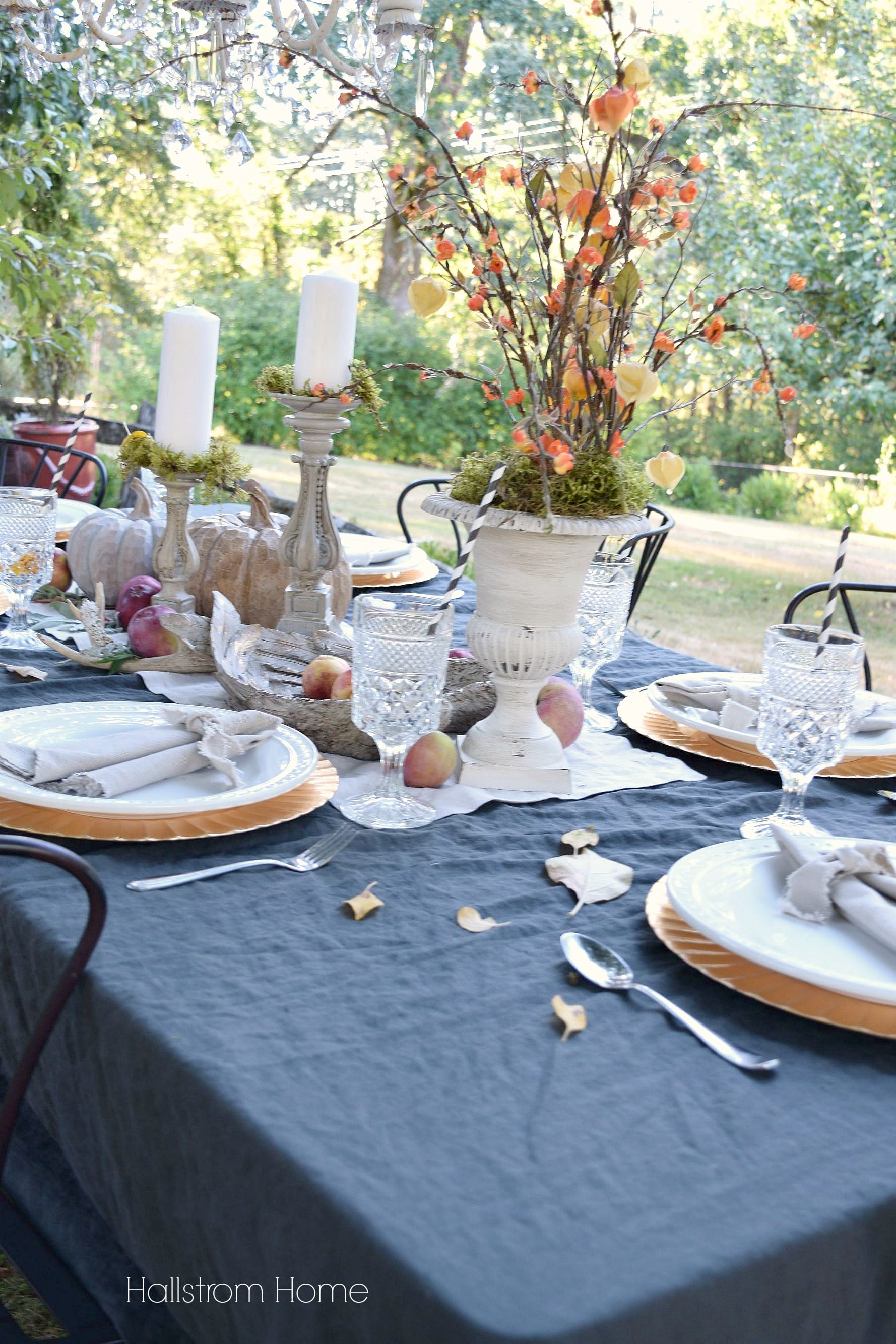 How to Create an Outdoor Fall Tablescape – Hallstrom Home