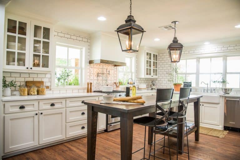Seven Farmhouse Kitchen Designs – Hallstrom Home