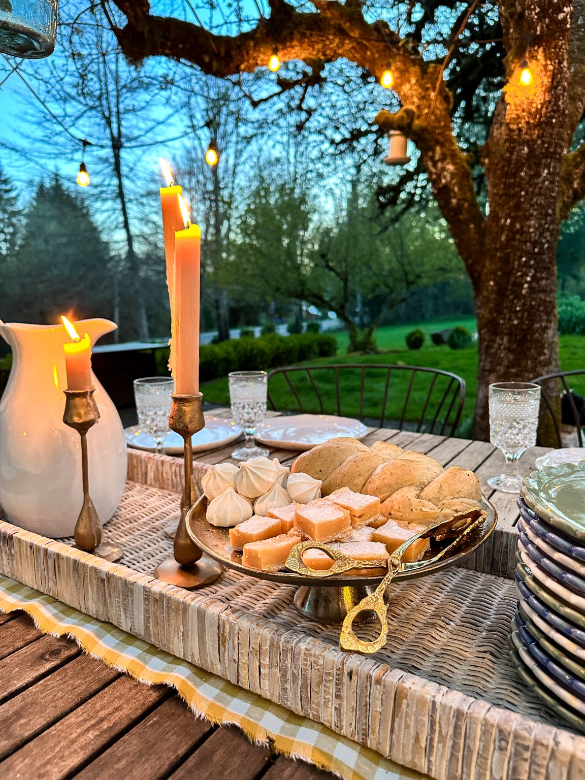 Simple French Country Table Setting – Hallstrom Home